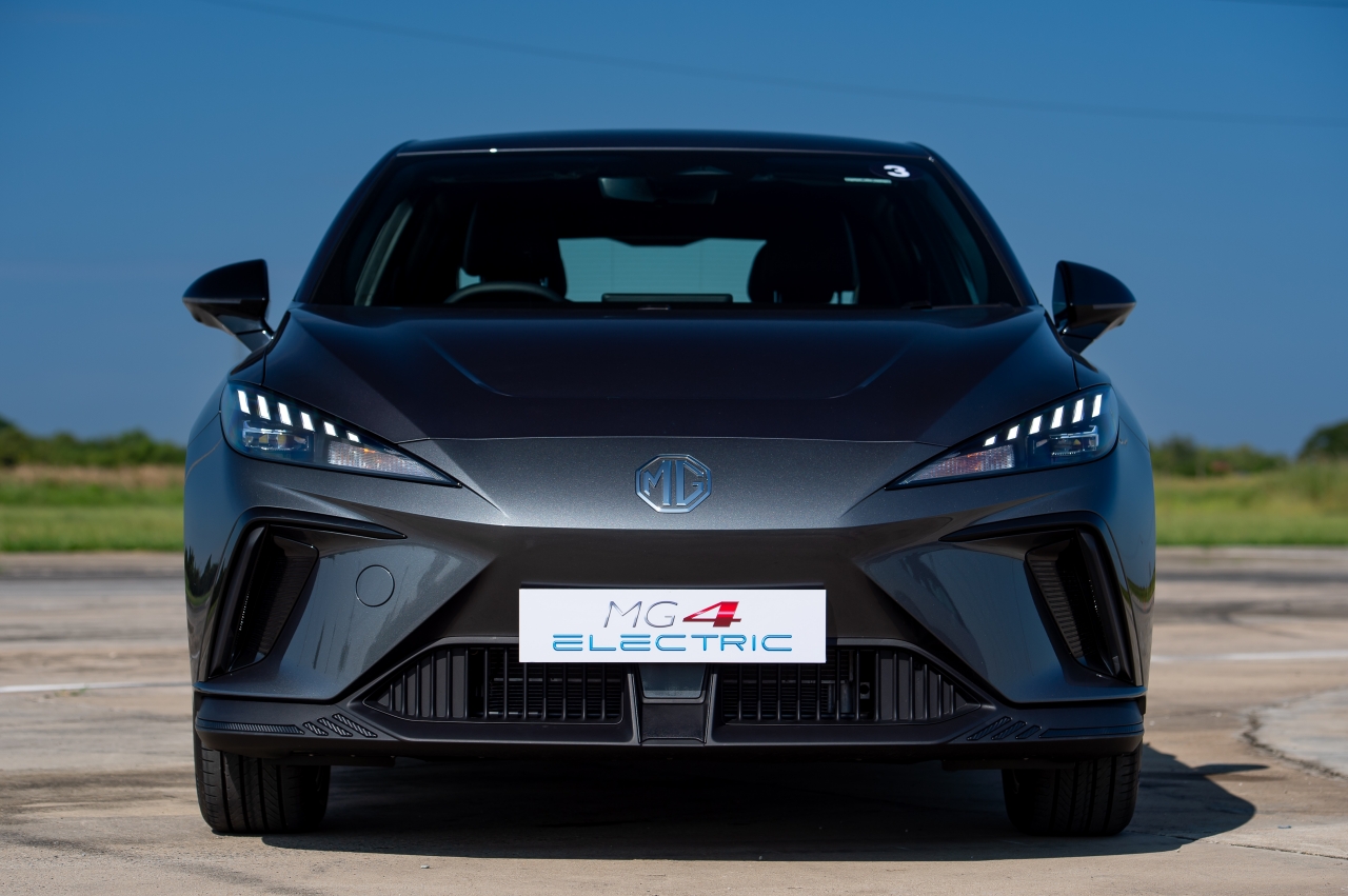 MG4 Electric รุ่น D ยลโฉม ตัวเริ่มต้น ต่างอะไรบ้าง | Ridebuster.com