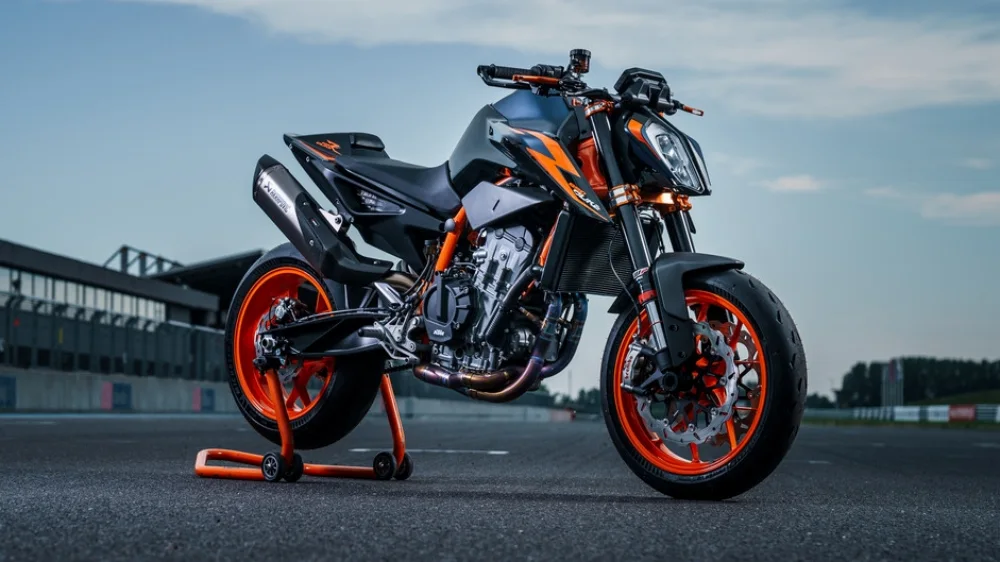 สรุปดราม่า Vroom (KTM, Husqvarna, Bajaj) ใครแยก ใครย้าย หรือความจริงไม่ ...